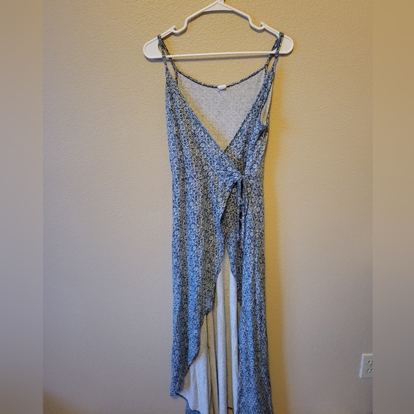 Volcom | Dresses | Volcom Womens Beckon Me Maxi Dress M | Poshmark